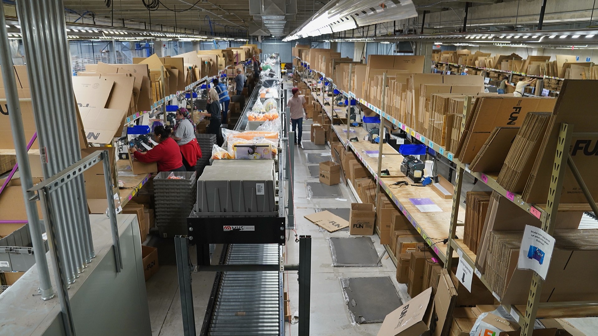 Business is booming at world's largest online-only costume store ...