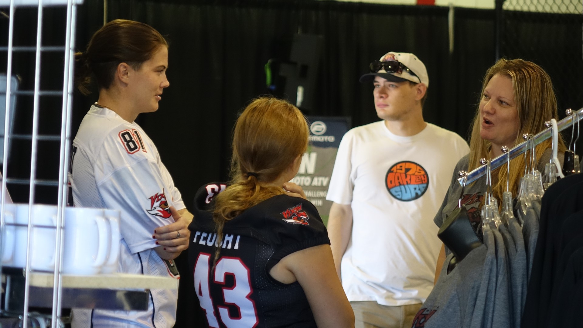Women's sports teams connect with fans at Minnesota State Fair | kare11.com