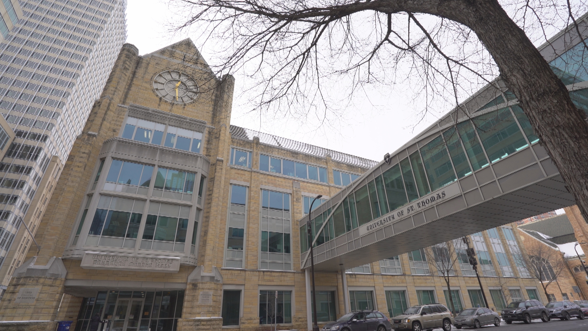 University of St. Thomas ends lockdown after active threat | kare11.com