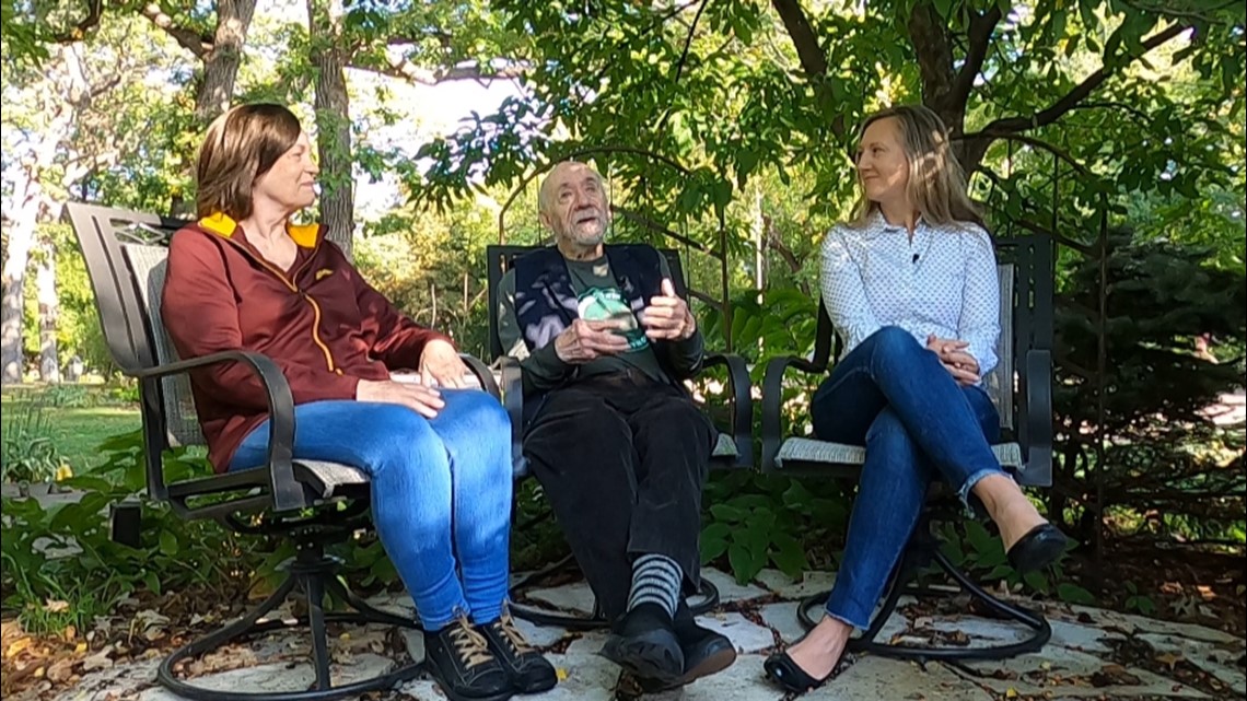 Neighbors throw cheer party for Twin Cities Marathon since 1996 ...