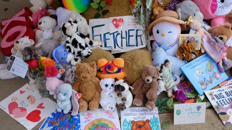 Mourners unite at Annunciation Church shooting memorial | kare11.com