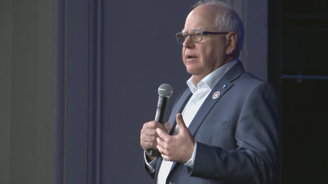 Gov. Walz engages voters at Iowa town hall | kare11.com