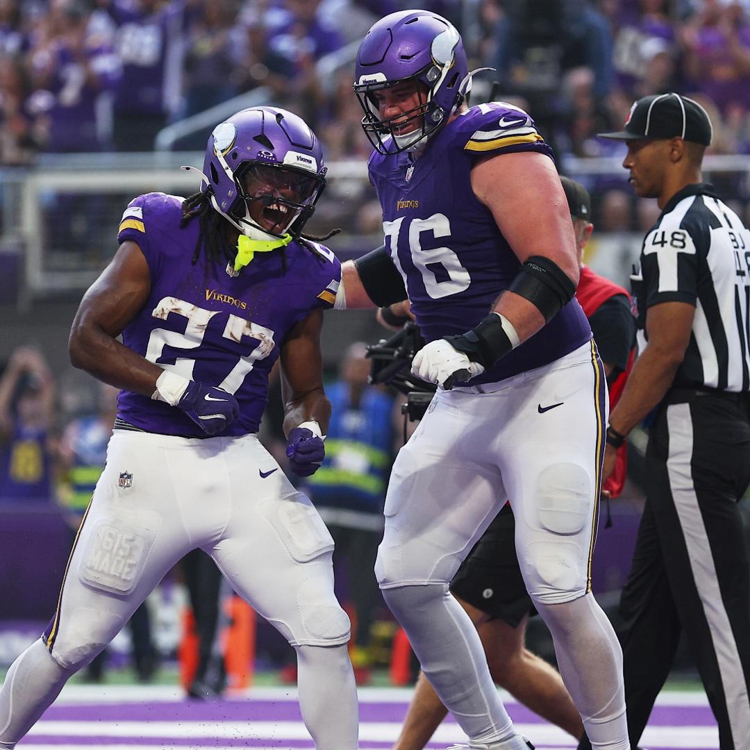 Vikings lean into alternate identity with dominant defense, strong run ...