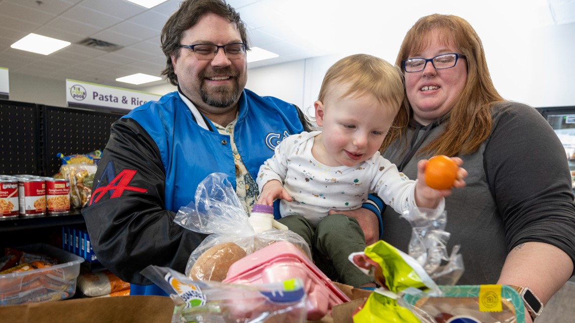 Mother urges those in need to shop food pantries | kare11.com