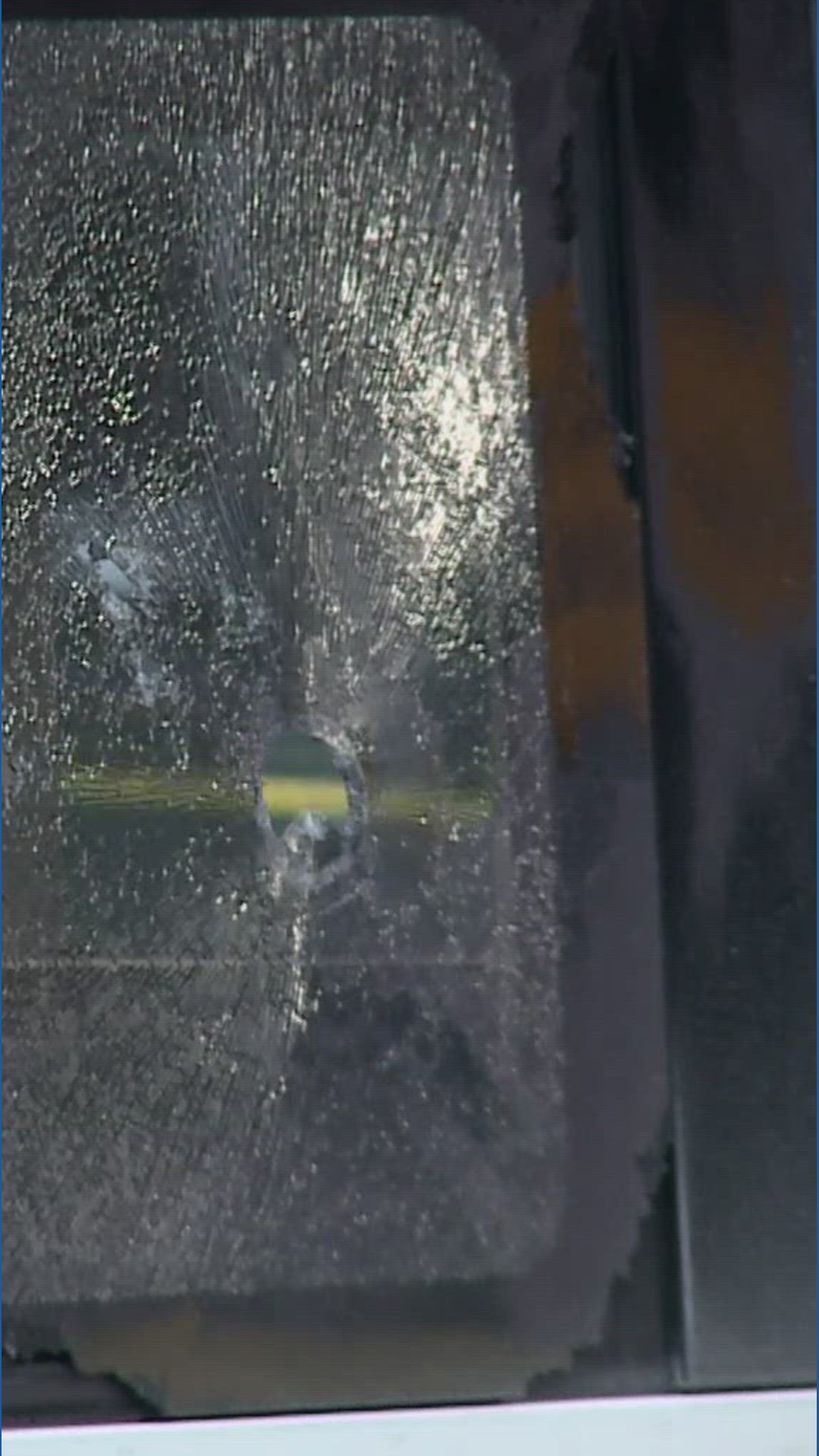 Police search for suspect who allegedly shot at Metro Transit bus, 3 ...