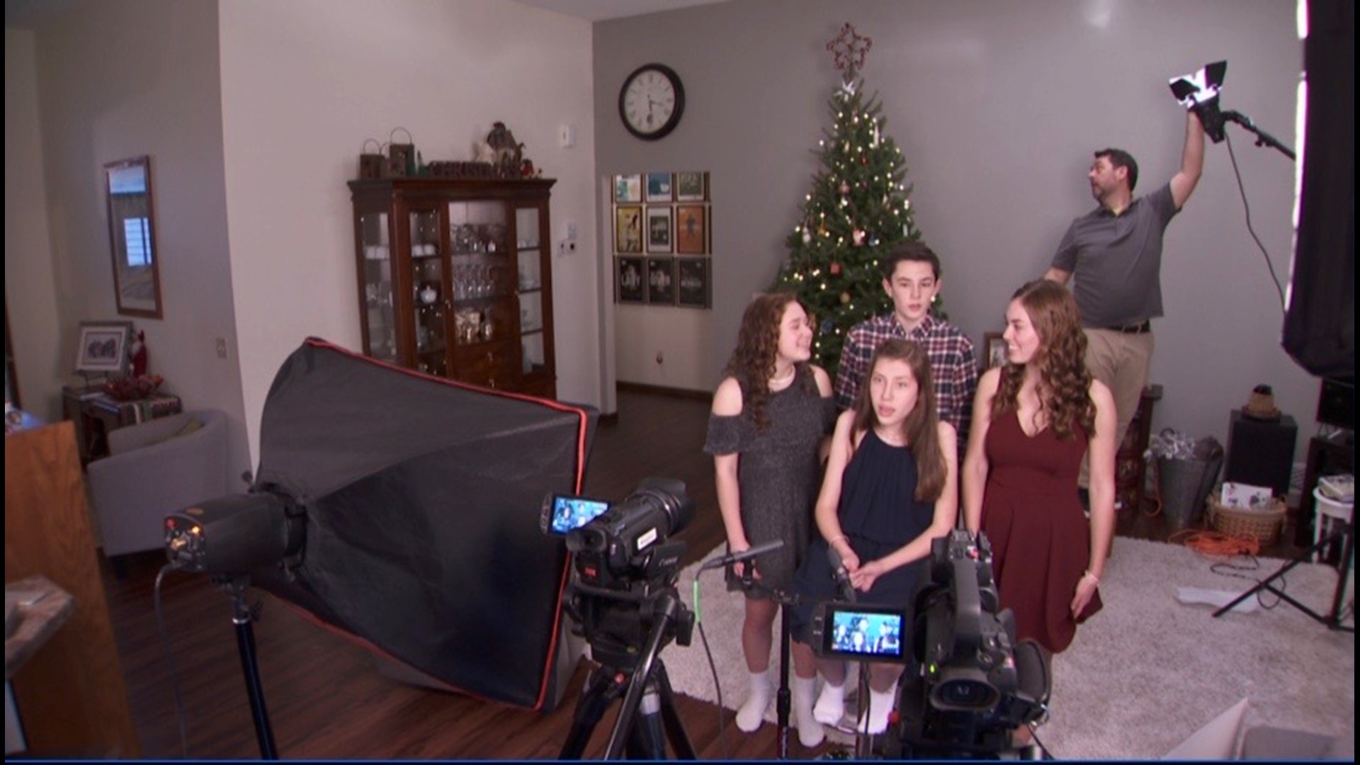 Christmas card fail leads to Lathe family's musical tradition | kare11.com