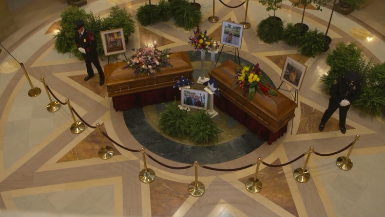 Thousands to pay respects to Hortmans at state capitol | kare11.com