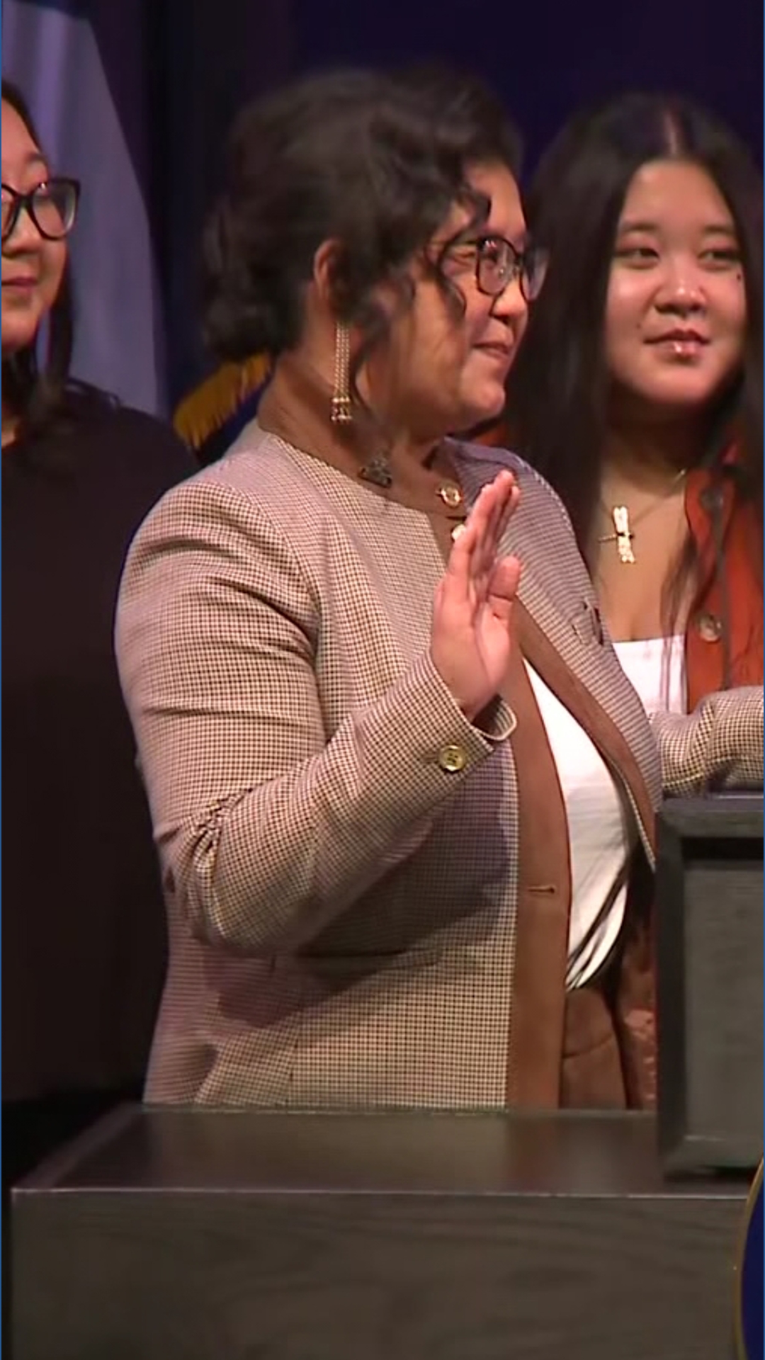 Kaohly Her sworn in as Saint Paul's mayor | kare11.com