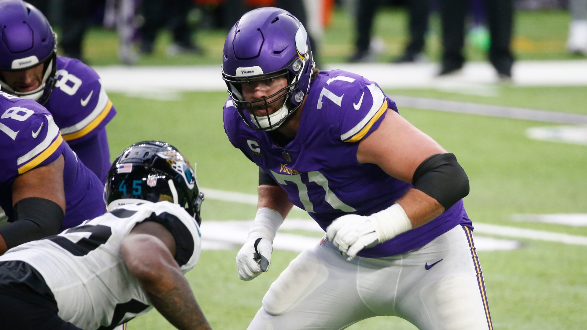 Vikings cut Riley Reiff for cap savings of more than $11M | kare11.com