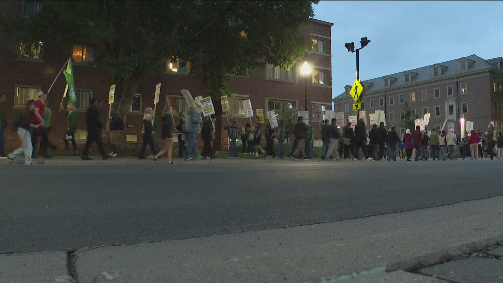 University of Minnesota strike ends with tentative deal | kare11.com