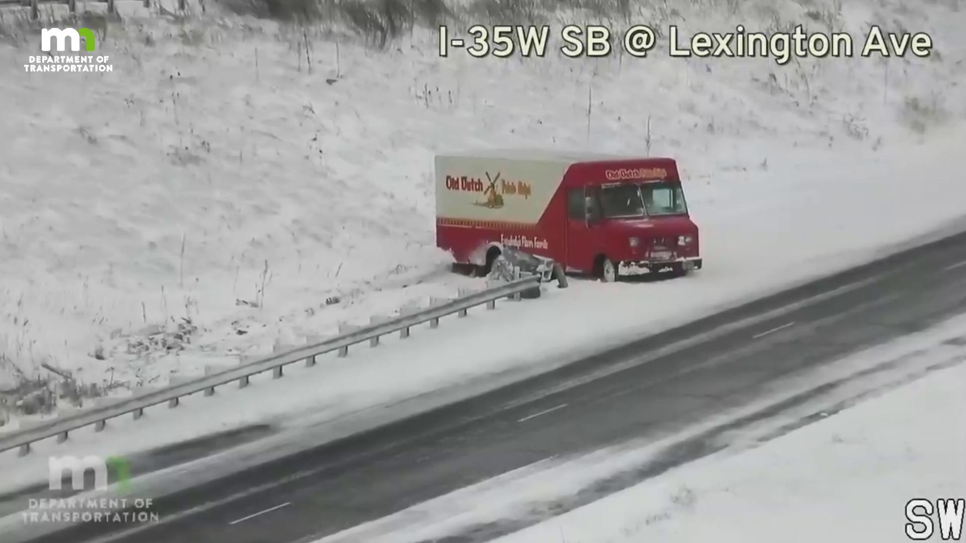 Spring storm drops a foot of snow; causes delays, cancellations ...