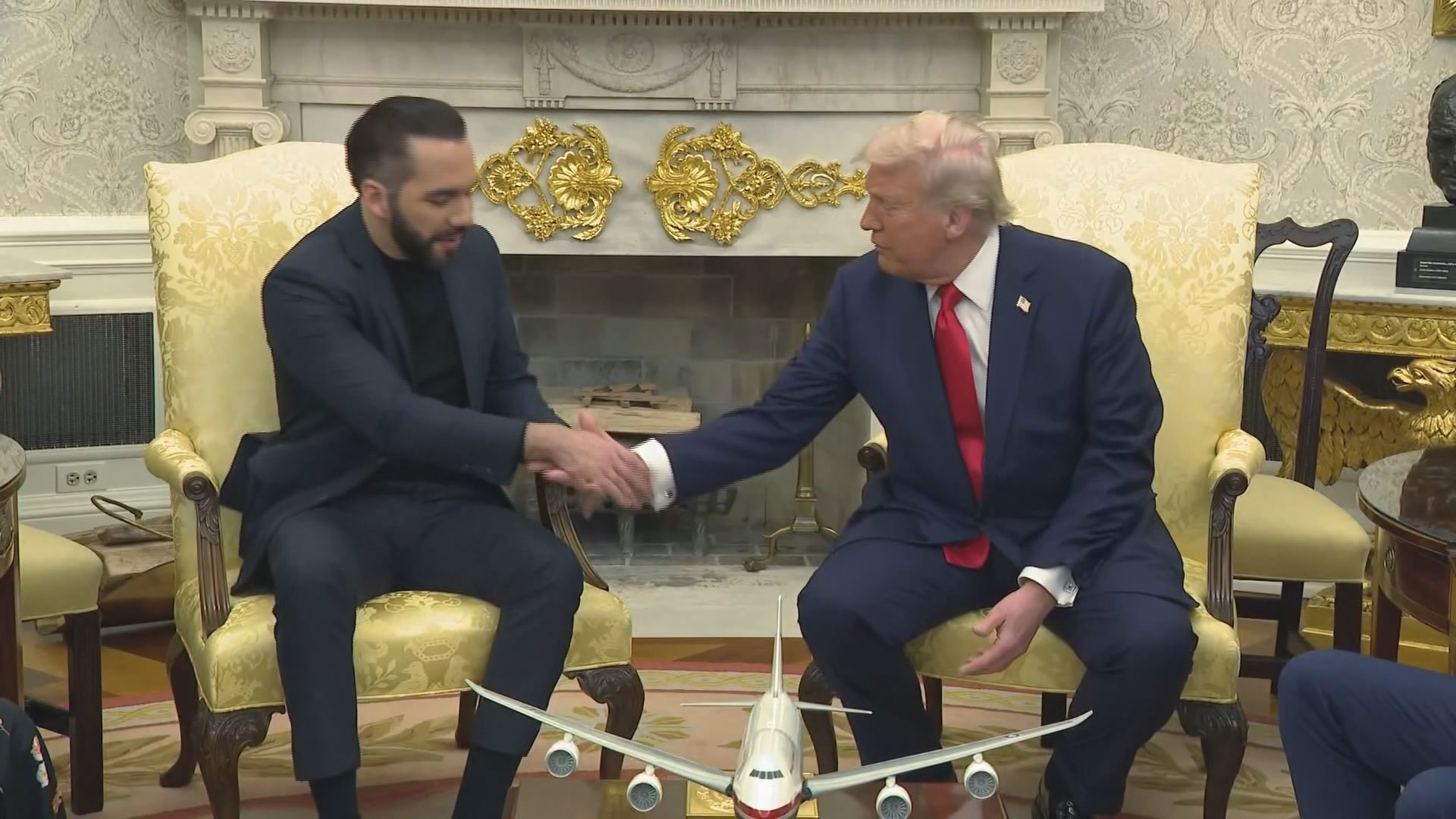 El Salvador's president has a White House meeting with President Trump ...