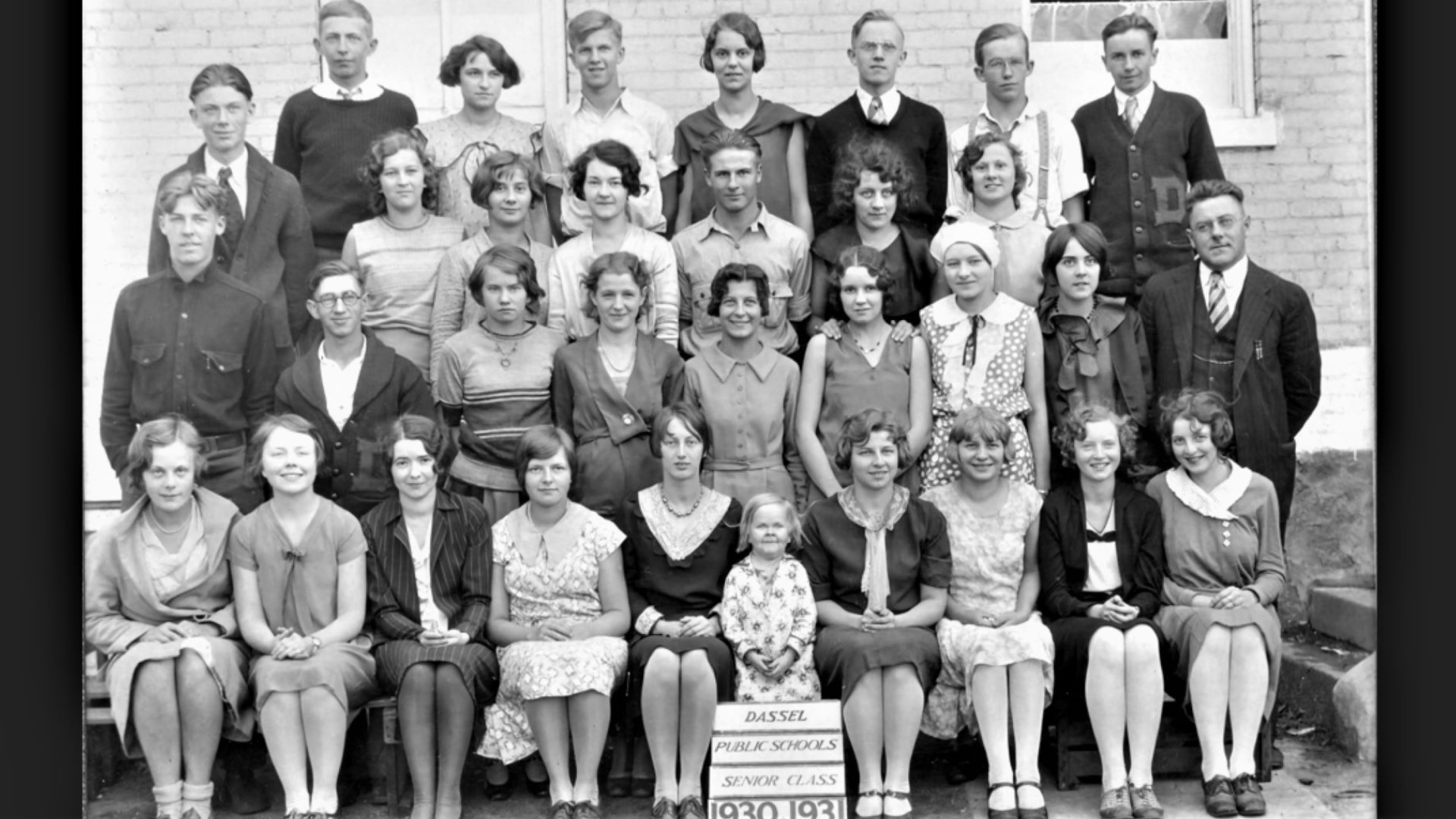 Minnesotan who played Munchkin in 'Wizard of Oz' gets monument | kare11.com