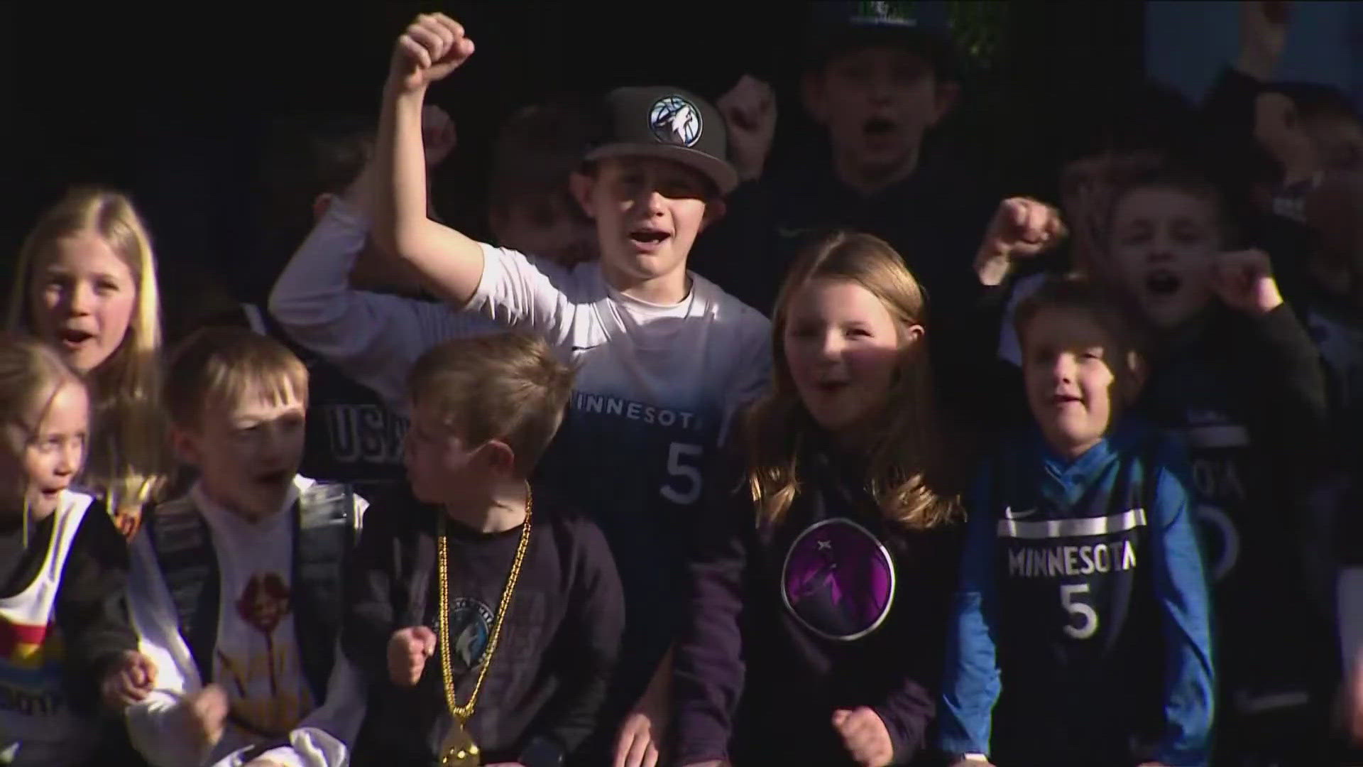 Timberwolves fans celebrate five-game winning streak | kare11.com
