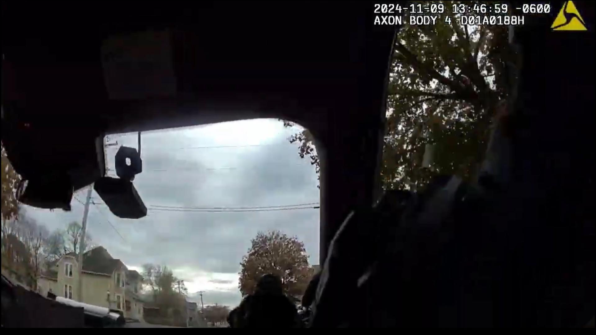 Body camera video released after St. Paul officers shoot man wanted for ...