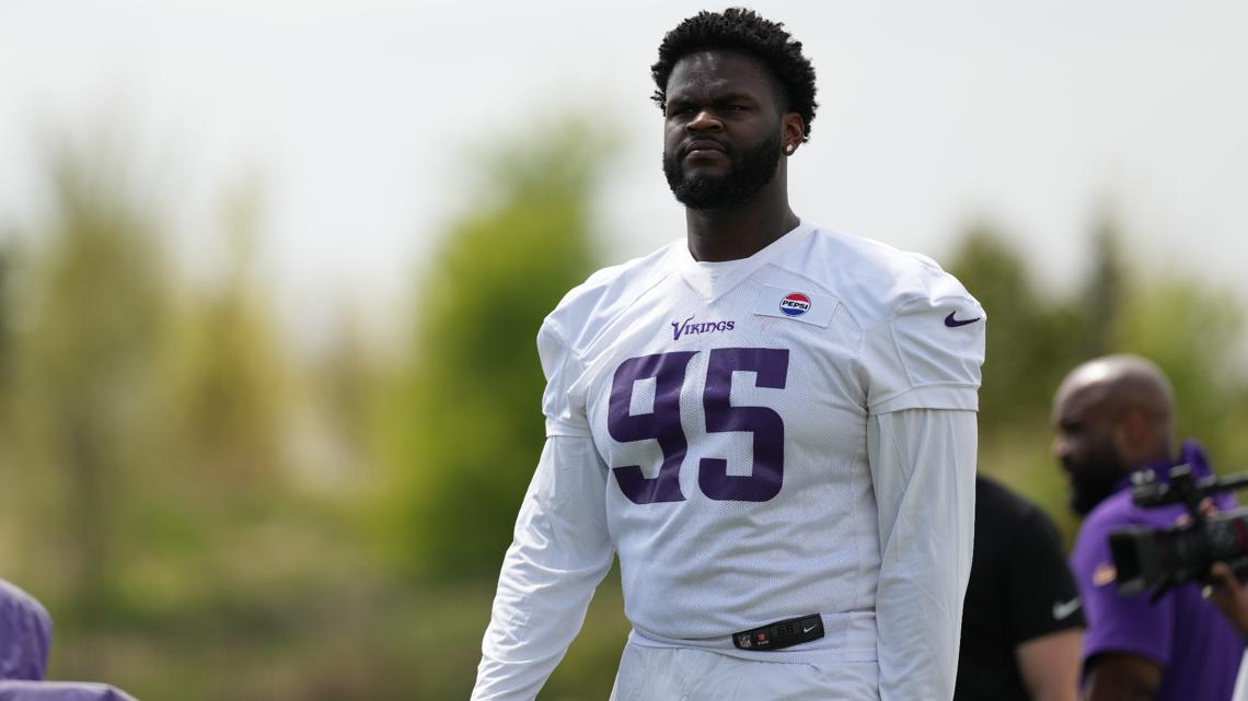 Vikings coach Kevin O'Connell provides positive update on Caleb Banks ...