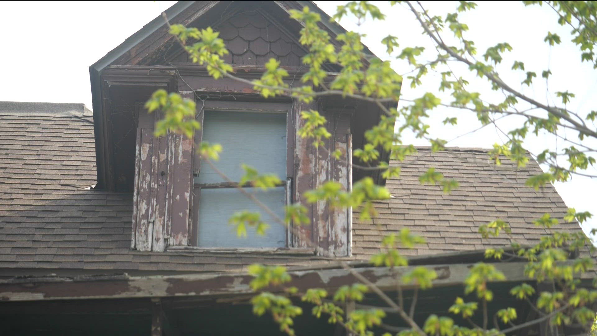 Neighbors buy historic John Cook House to save from demolition | kare11.com