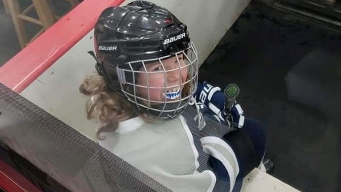 Wisconsin hockey honors life of fallen teammate | kare11.com