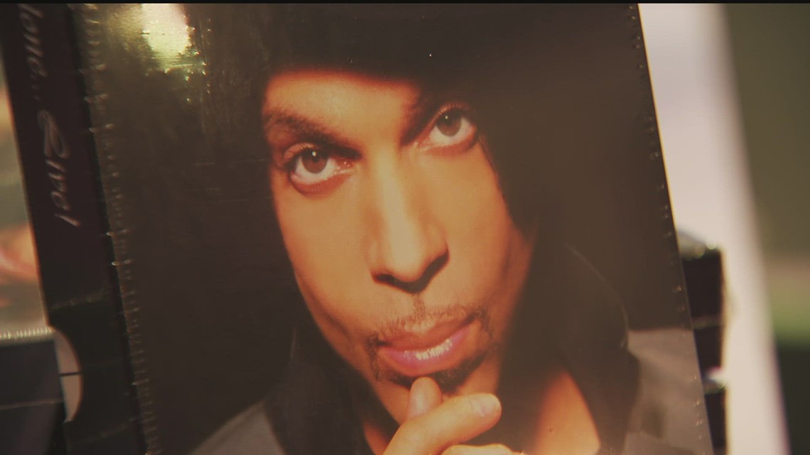 Thousands of Prince clothes, memorabilia up for auction | kare11.com