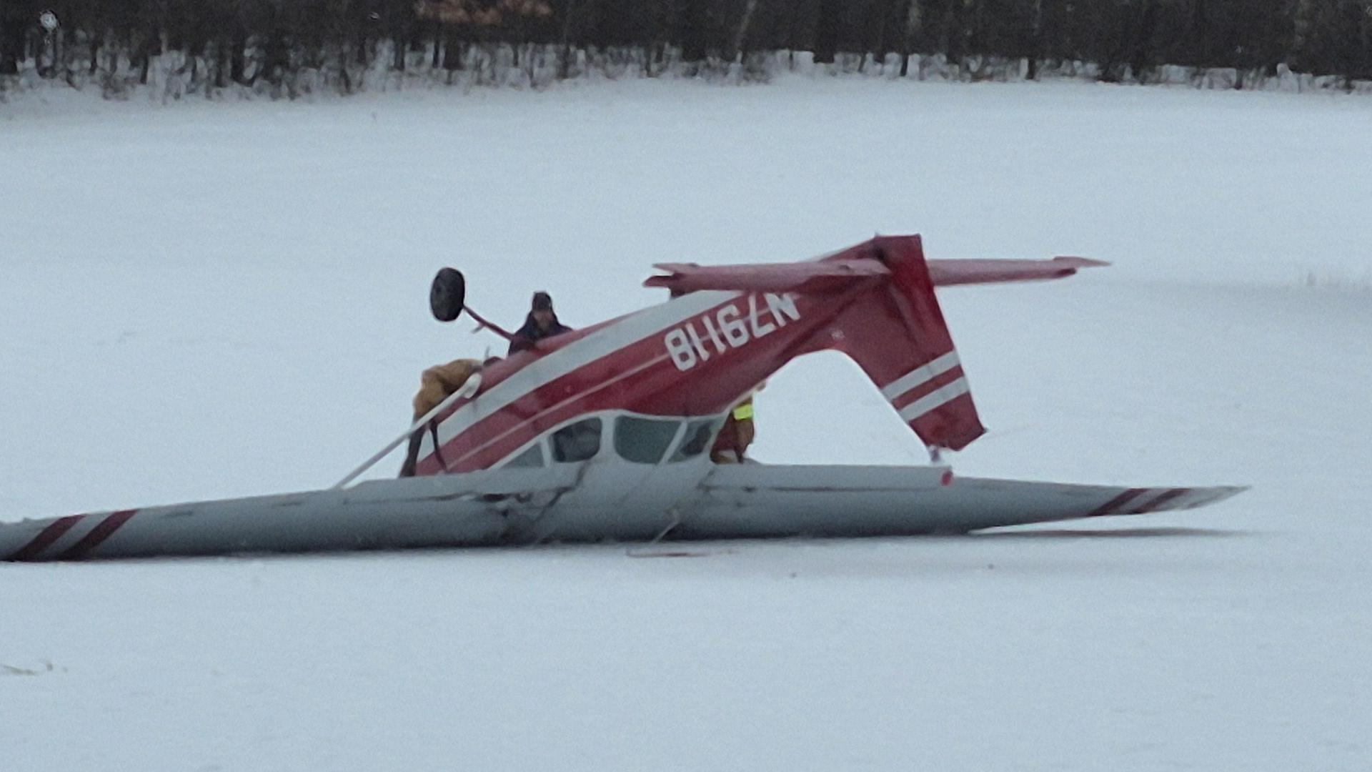 Pilot OK after crashing plane in northwestern Wisconsin | kare11.com