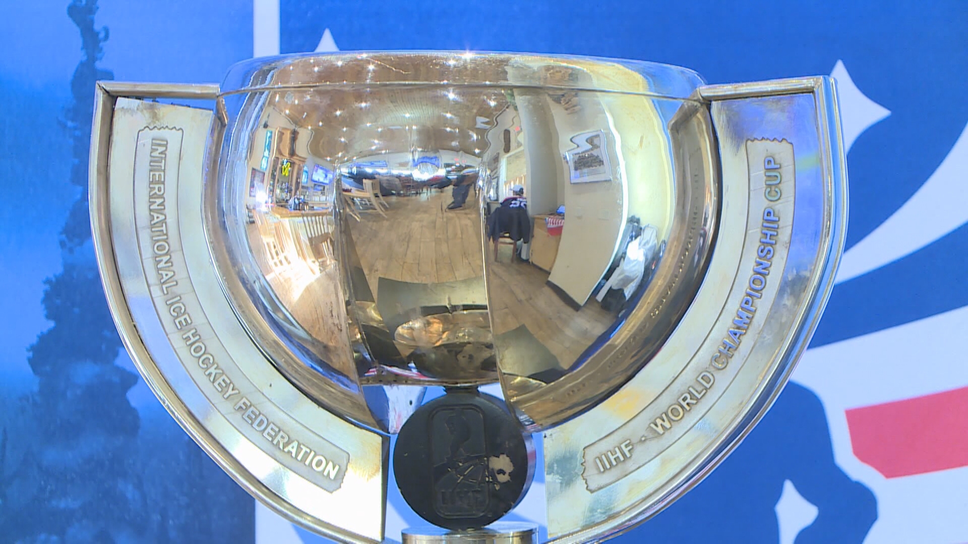 Owner of Minneapolis restaurant says ICE entered without warrant, staff ...