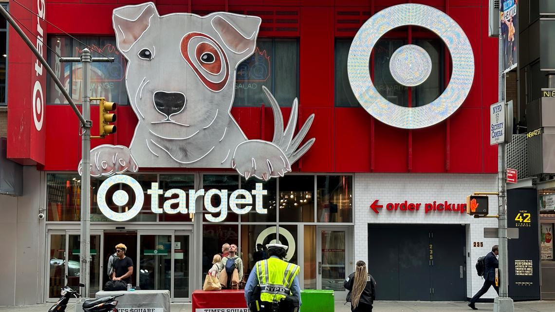 Target struggles in third quarter, tempers holiday outlook | kare11.com