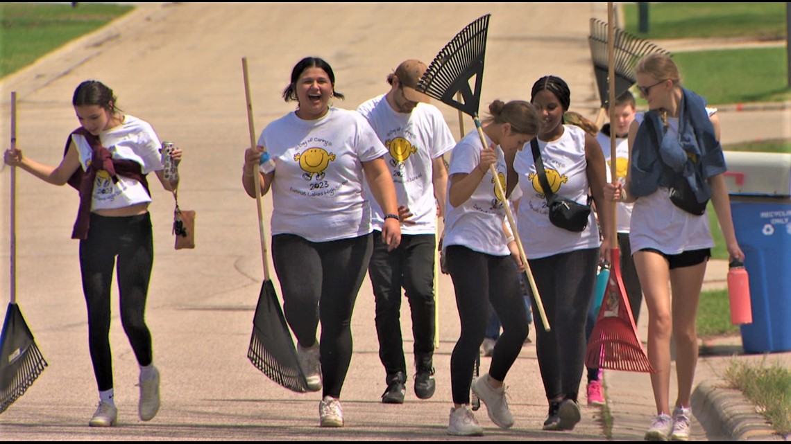 Whole school skips class: Students spend day helping community | kare11.com
