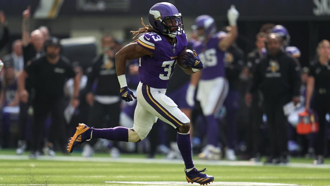 Vikings running back Aaron Jones celebrates TD with first-ever 'Bank ...