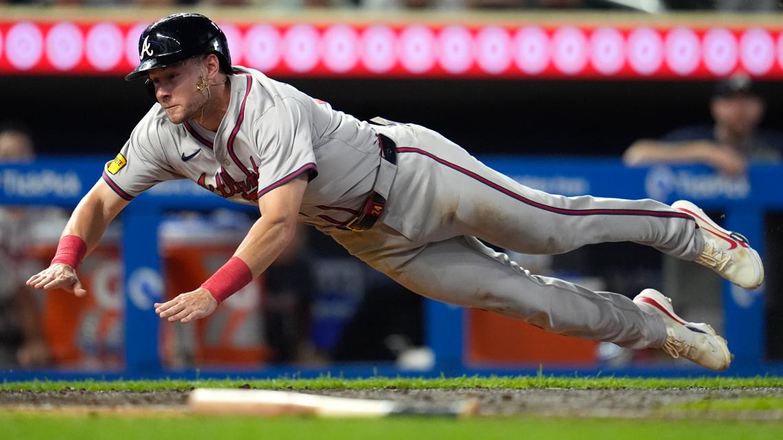 Braves score 4 times in 10th to beat Twins | kare11.com
