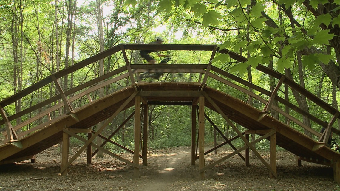 Mountain bike 'playground' opens in Victoria | kare11.com