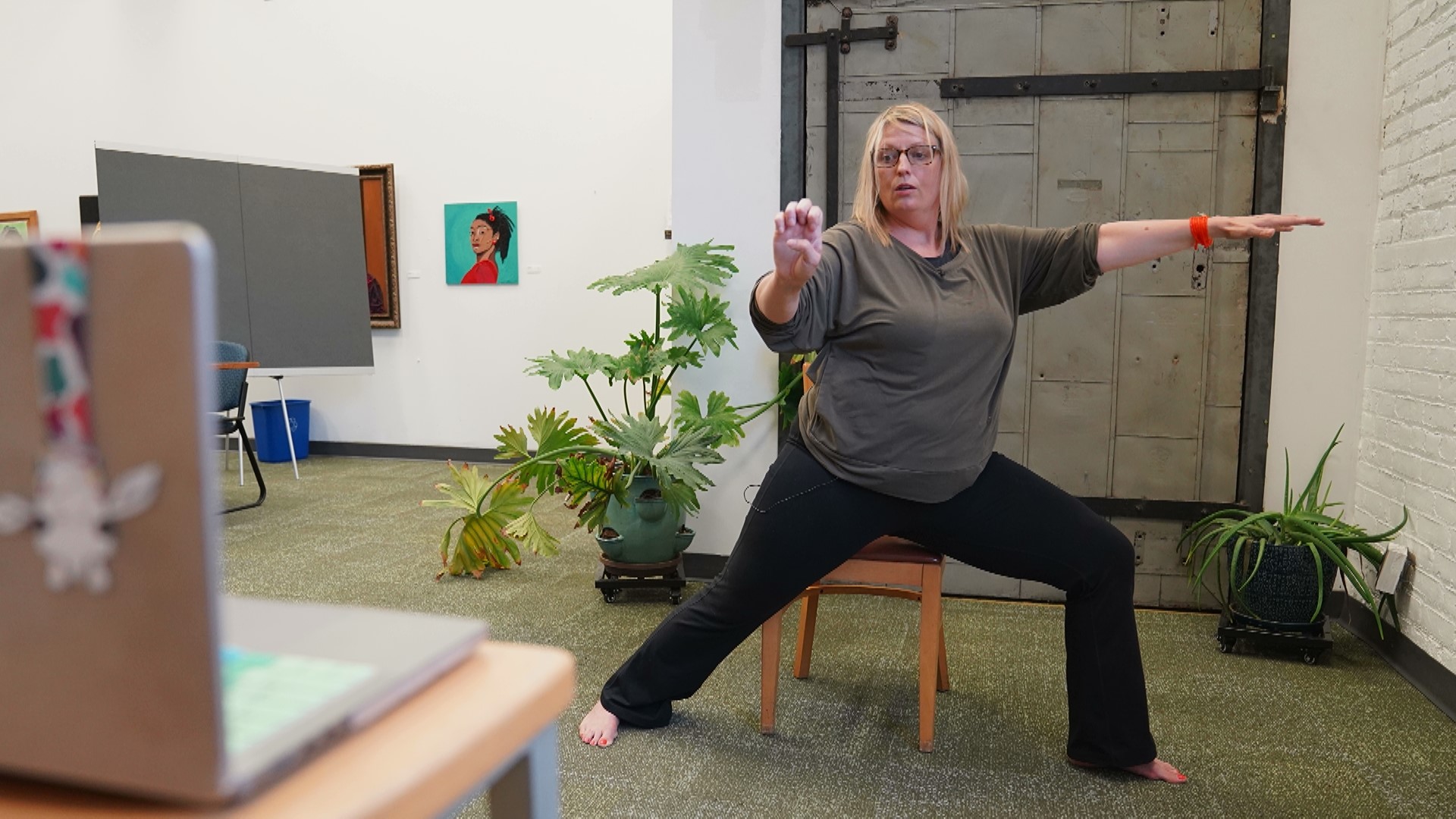 Deaf North Yoga makes yoga more accessible | kare11.com