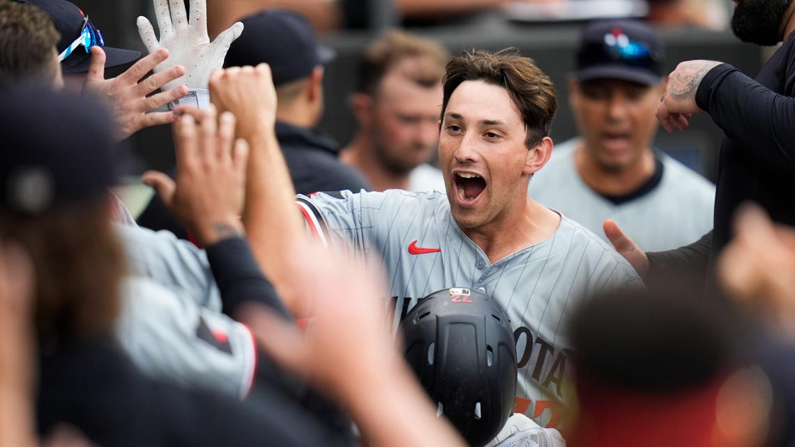 Twins split doubleheader with Chicago | kare11.com