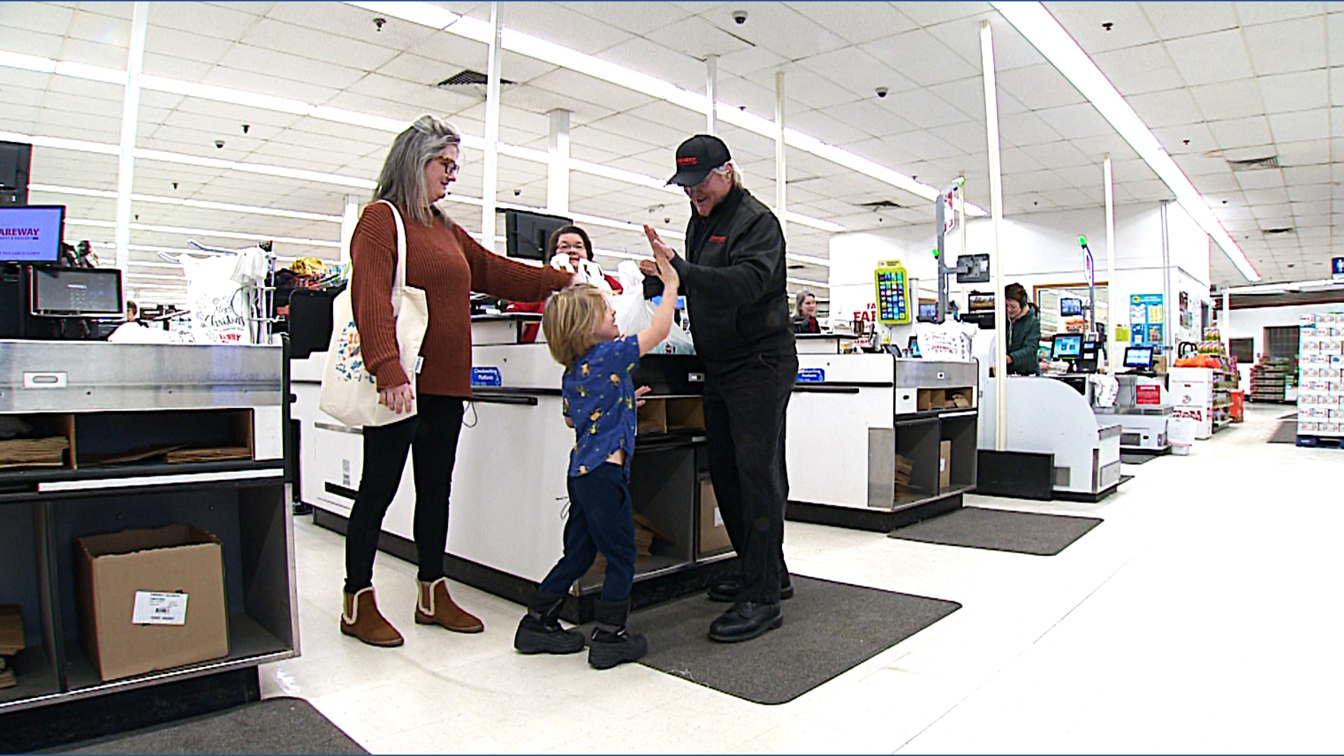 5-year-old with autism finds support community at neighborhood grocery ...