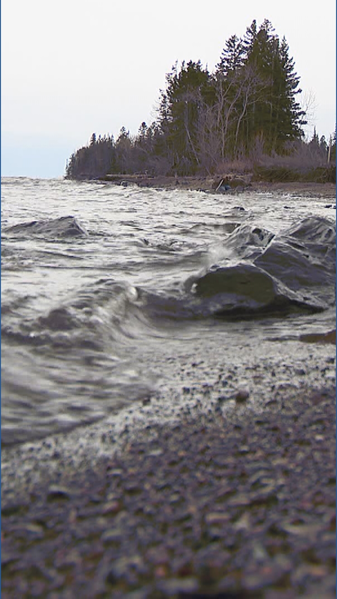 Touring the North Shore with a local 'rock star' scouring for agates ...