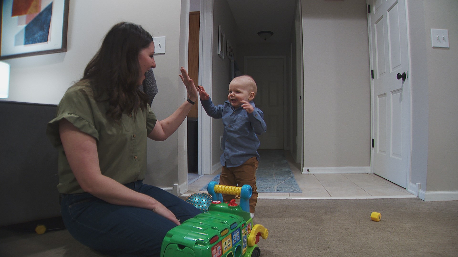 Widow of Ramsey County deputy gets gift of mortgage paid off | kare11.com