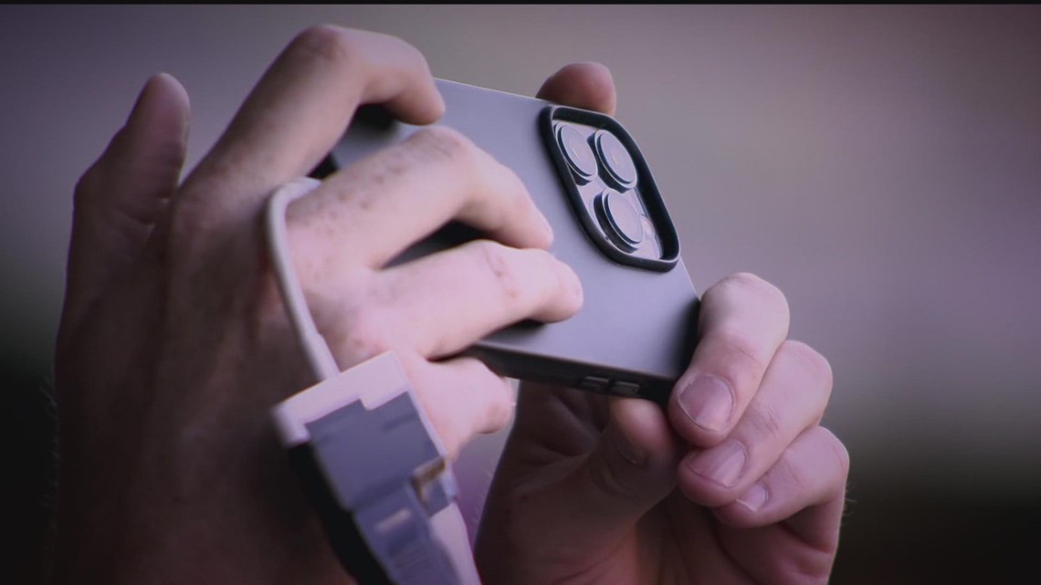 Twins introduce interactive app to play a 'game within a game,' hailed ...