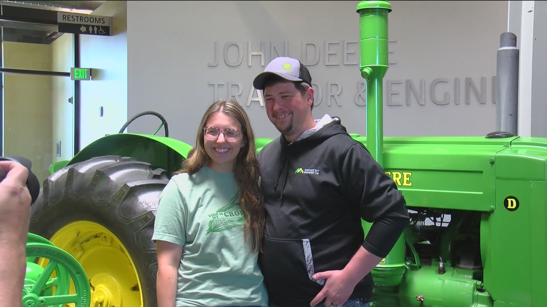 MN couple stops at John Deere Museum for honeymoon | kare11.com