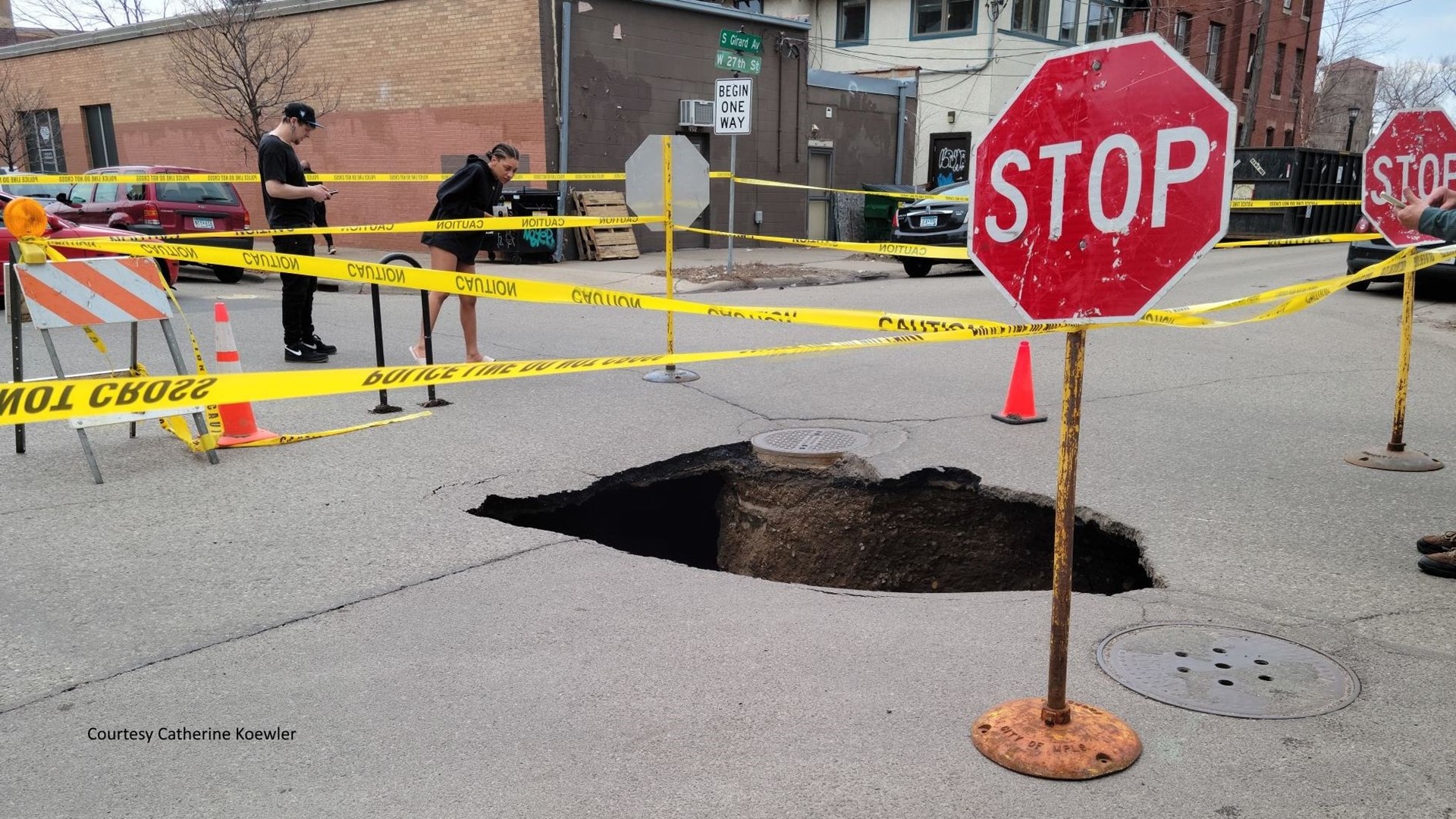 Large sinkhole appears in Minneapolis' Uptown neighborhood | kare11.com