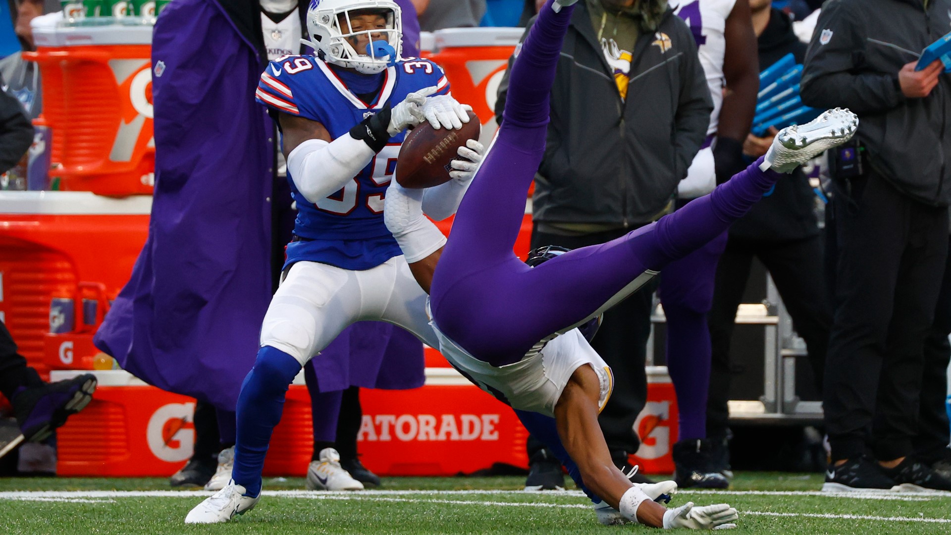 Jefferson's one-handed catch snags ESPY for 'Play of the Year' | kare11.com