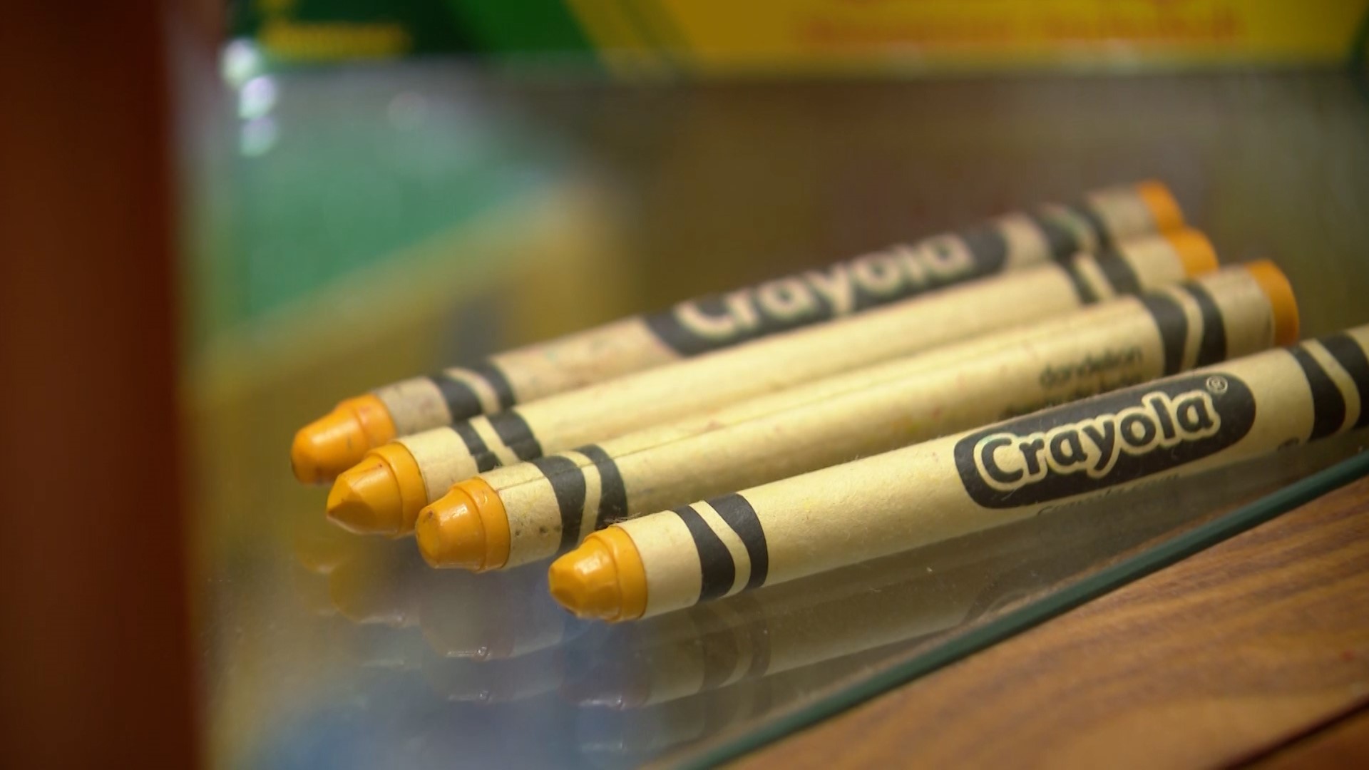 Texas house may hold world's largest Crayola crayon collection | kare11.com