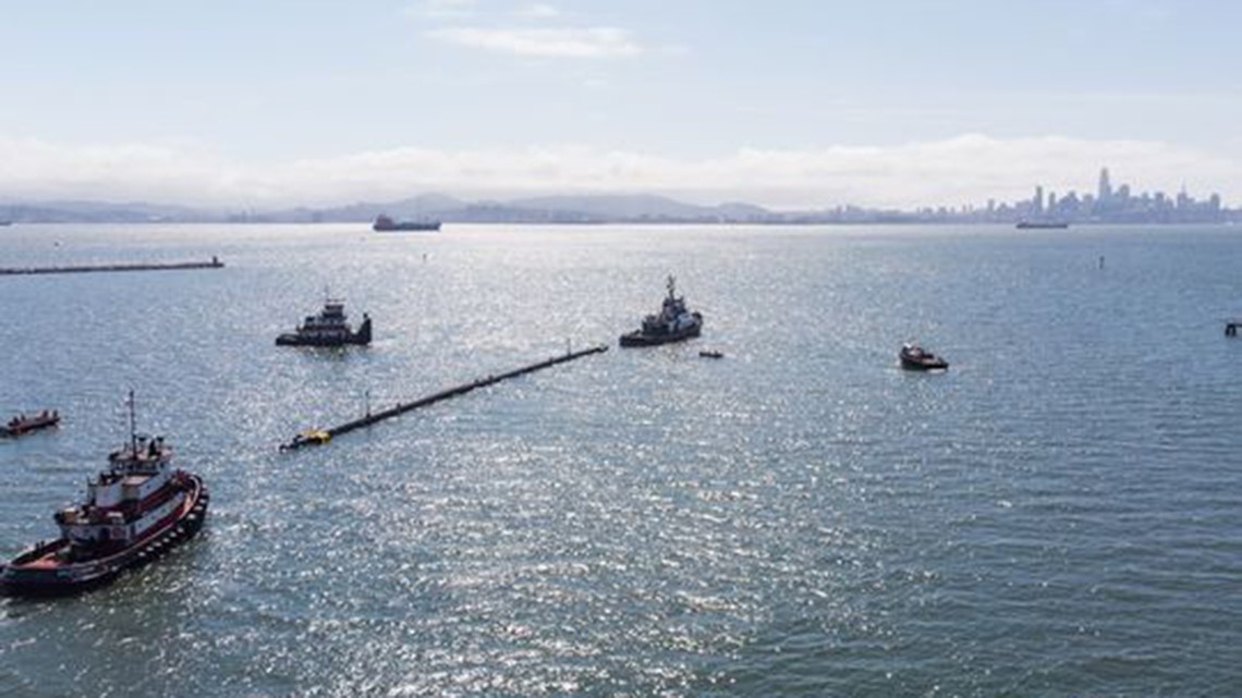 A giant floating trash collector will try to scoop up the Great Pacific ...