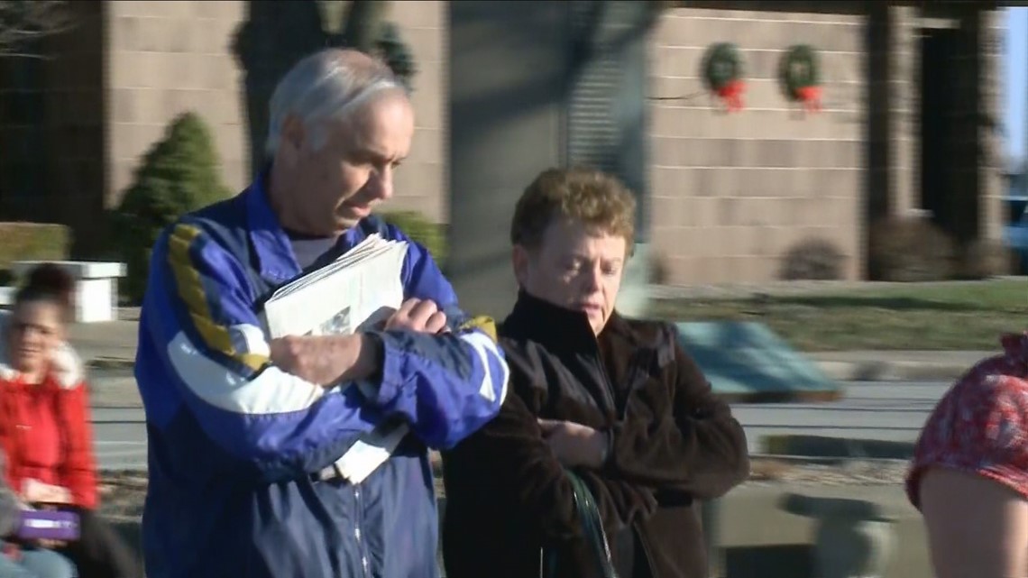 Former Louisville priest heading to trial in child sex abuse case ...